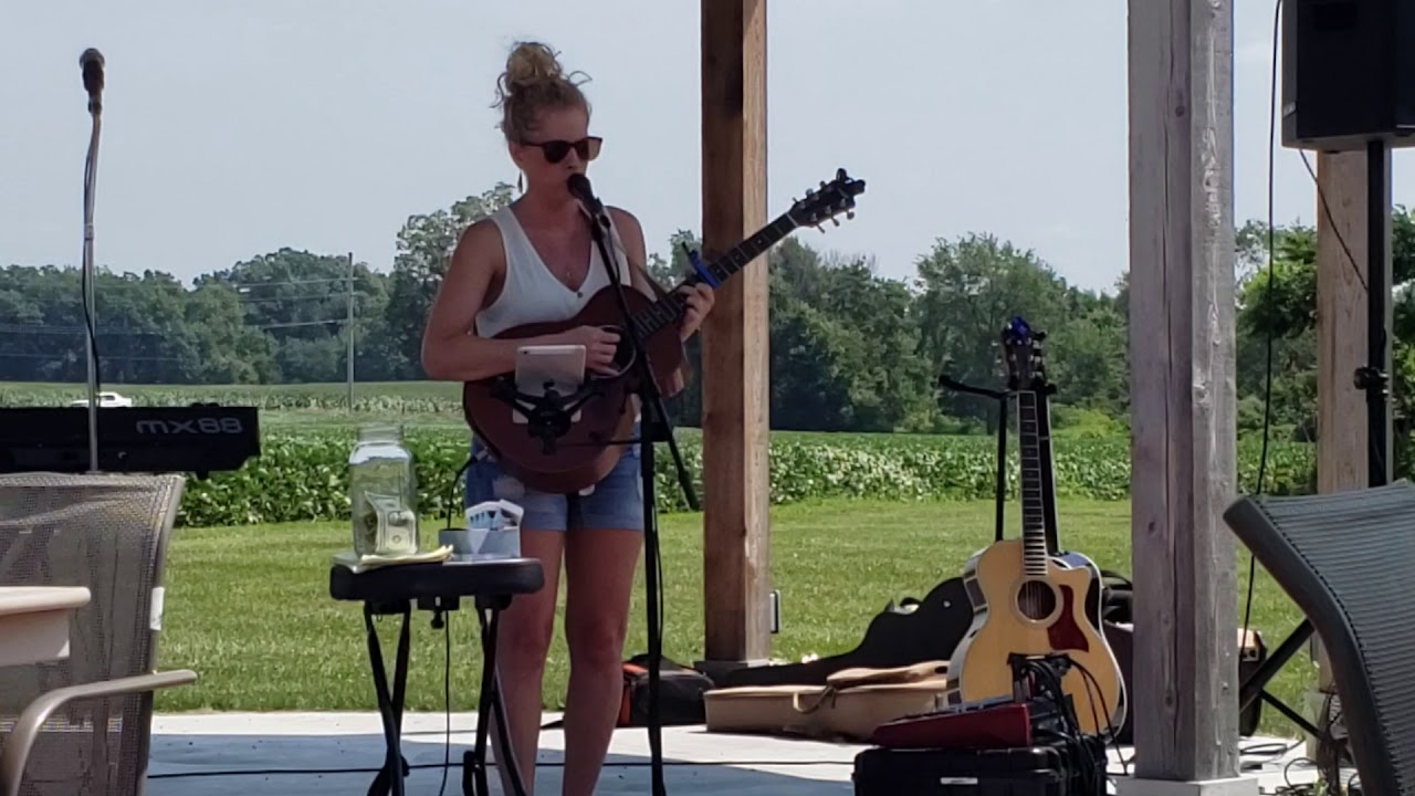 Abbie Thomas | 2019 Live Show Reel | Original Songs + Covers - YouTube