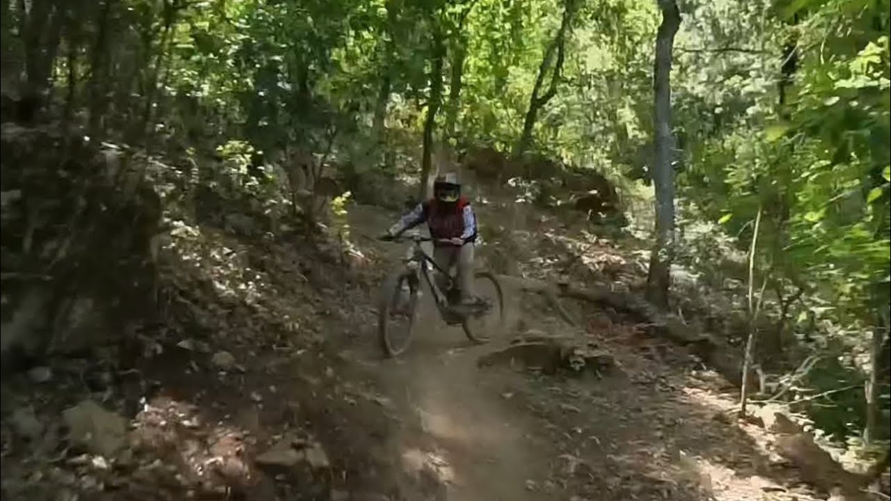 Downhill en Cola De Caballo. - YouTube