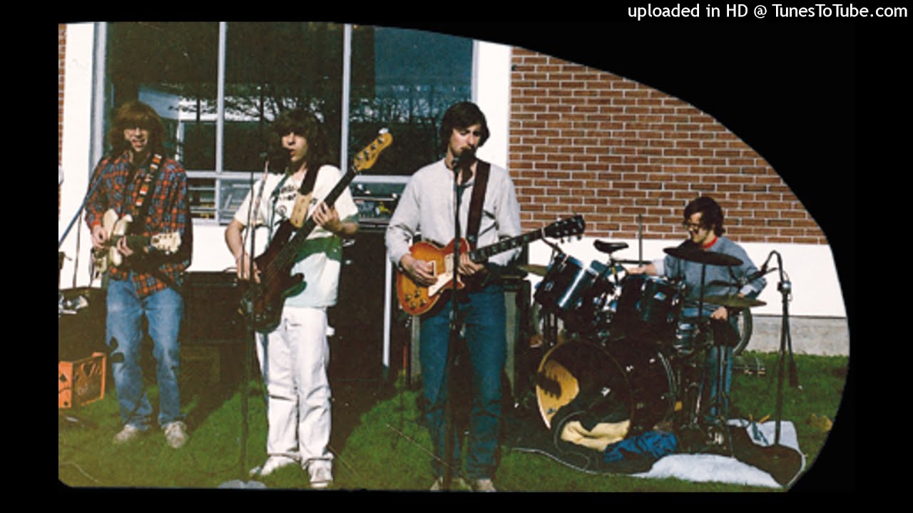 Phish - Melt the Guns, TV Theme - 9/27/85 (RARE) Slade Hall, University ...