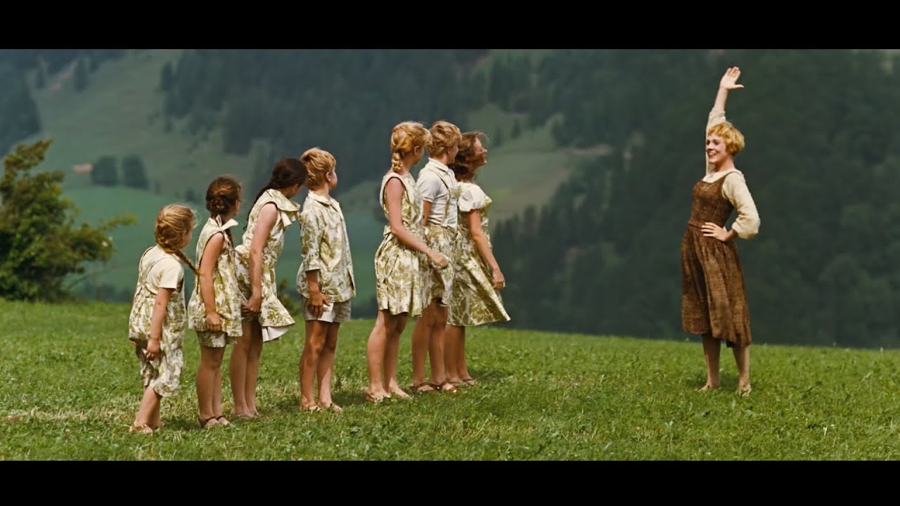 Julie Andrews the sound of music. Do-Re-Mi - YouTube