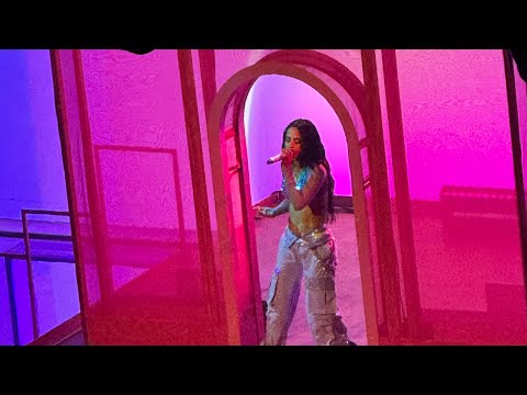 Becky G Singing Becky From The Block Live - YouTube