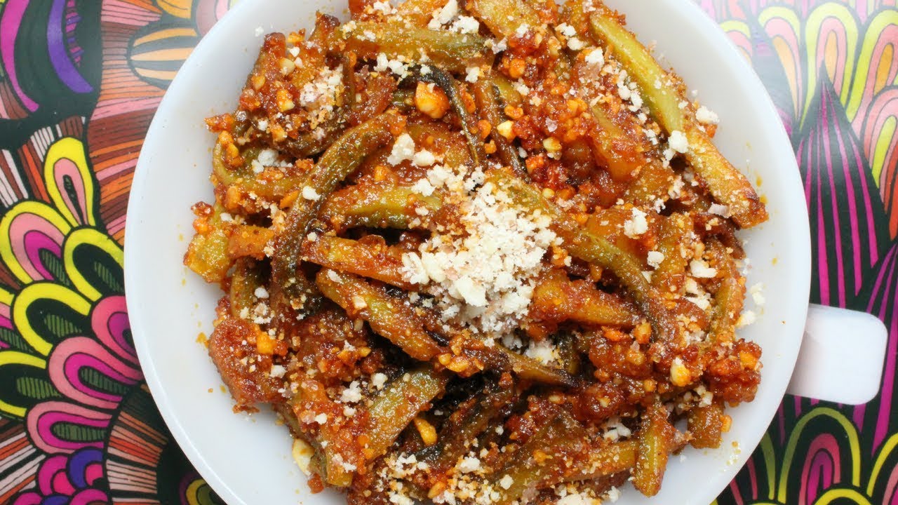 Karele Aur Kache Kele Ki Sabzi Recipe Bitter Hourd And Raw Banana Sabji Youtube