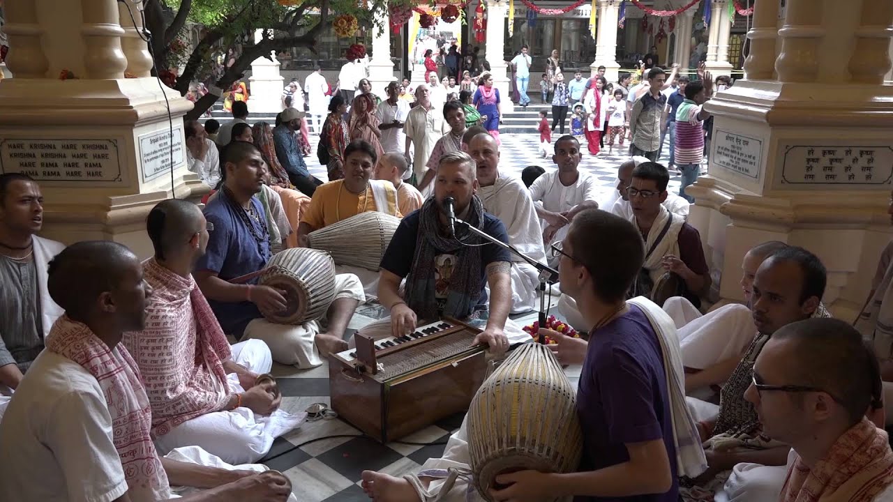 24hrs Kirtan Mandali_Amala Harinam Prabhu - YouTube