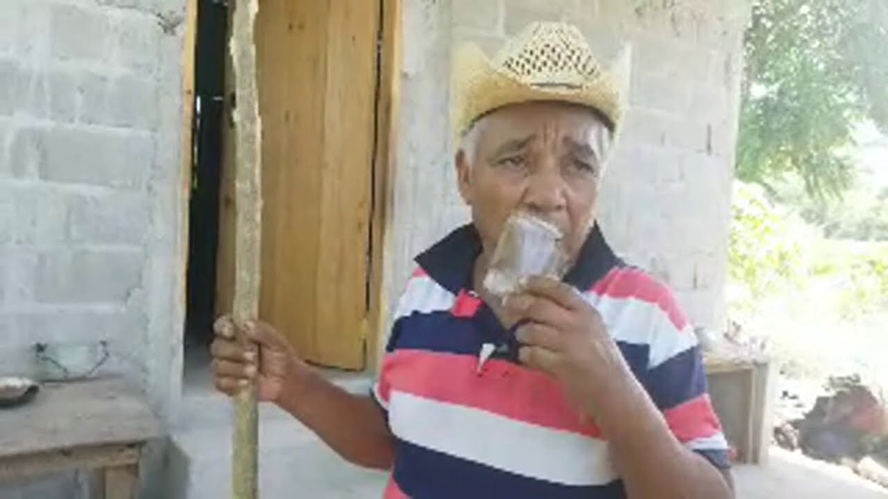 Vicitando El Saca Yuka Don Blas le llevamos alimentos y una cafetera ...