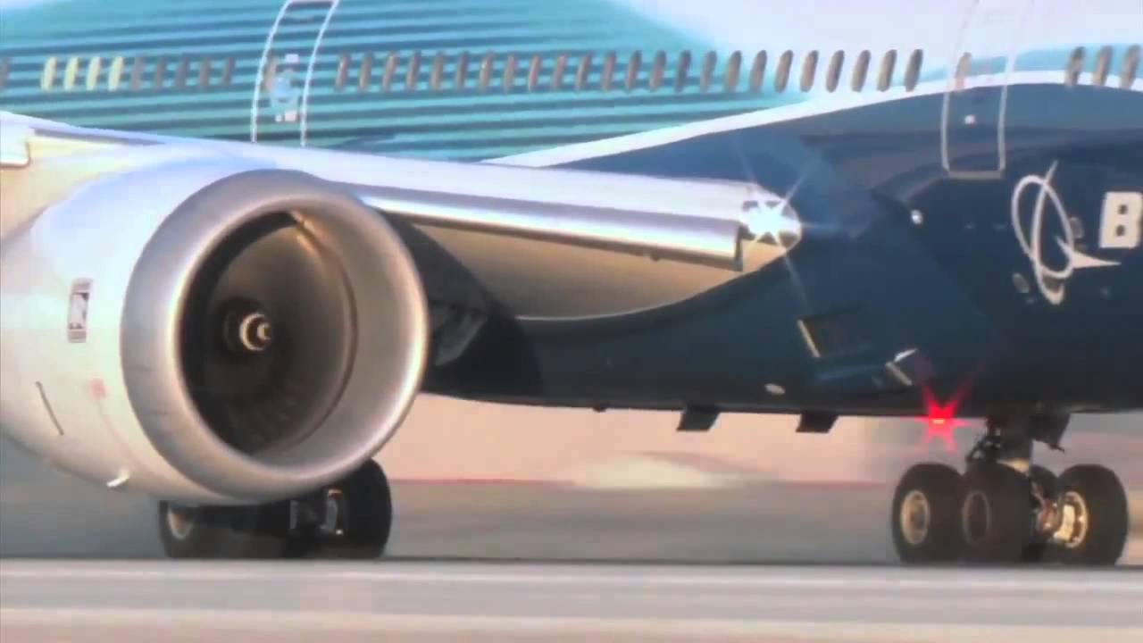 Boeing 787 Flight Test (Dreamliner) ZA001 HD - YouTube