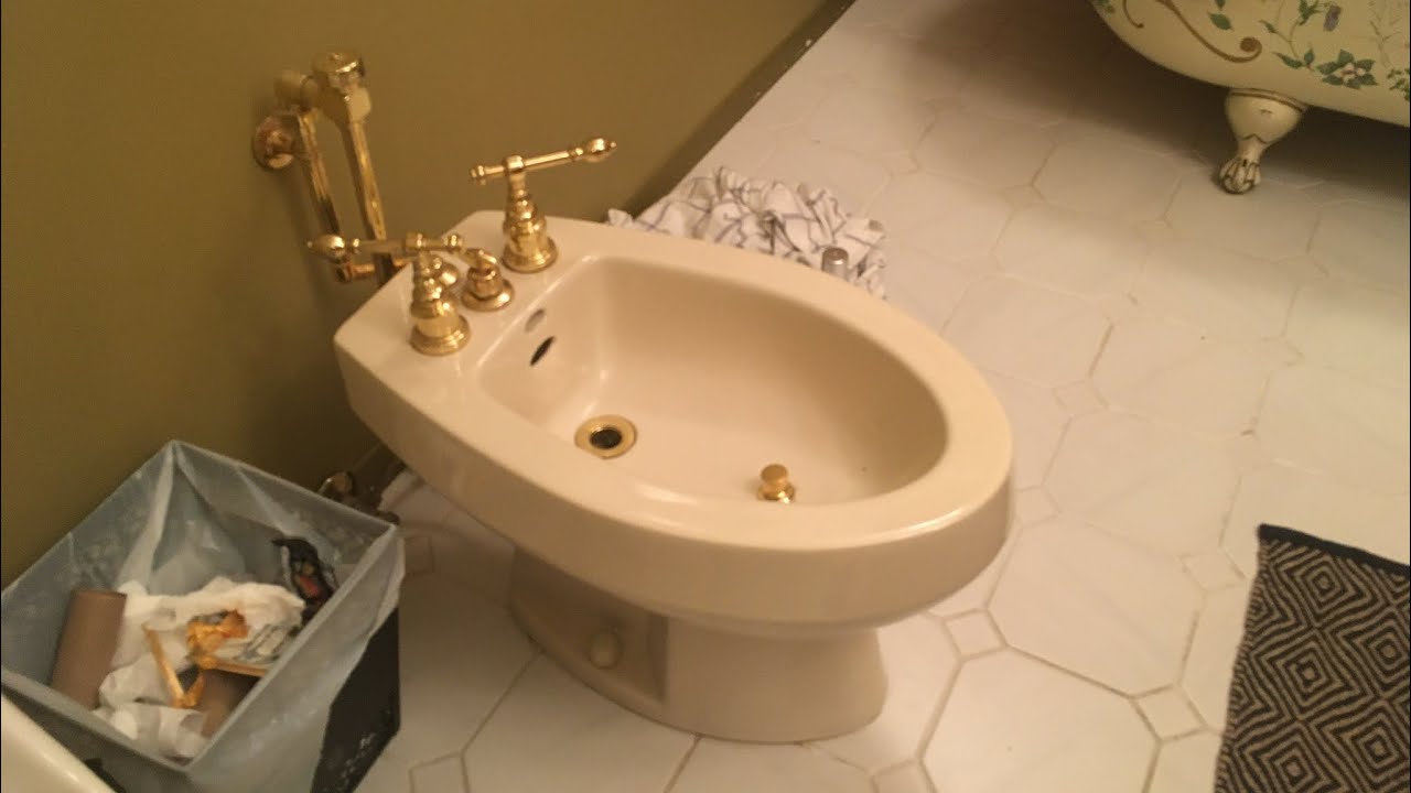 Beige Circa 1987 Kohler Bidet - YouTube