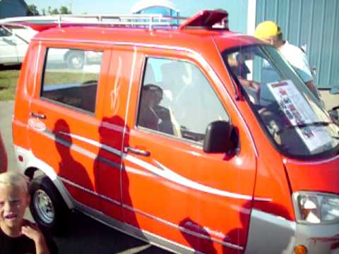 Wildfire 650-C 3 wheel car - YouTube