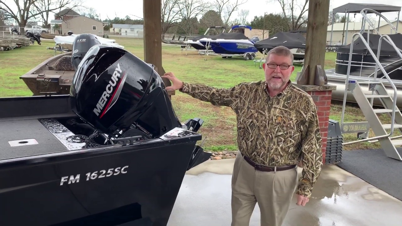 LOWE® FM 1625 SC Fishing Machine Pro-Grade Deep-V with the powerful ...