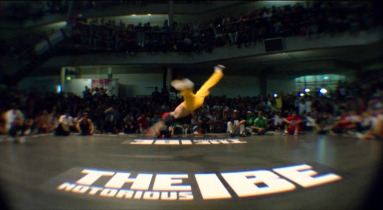 Longest BBoy Move - Airflares [IBE 2011] - YouTube