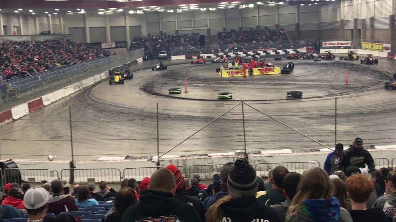 Rumble in Ft Wayne Midget Feature 12/28/2019 - YouTube