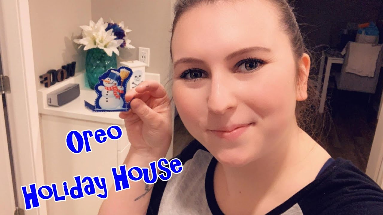 Oreo Cookie Mini Holiday House!! Building & Decorating! - YouTube