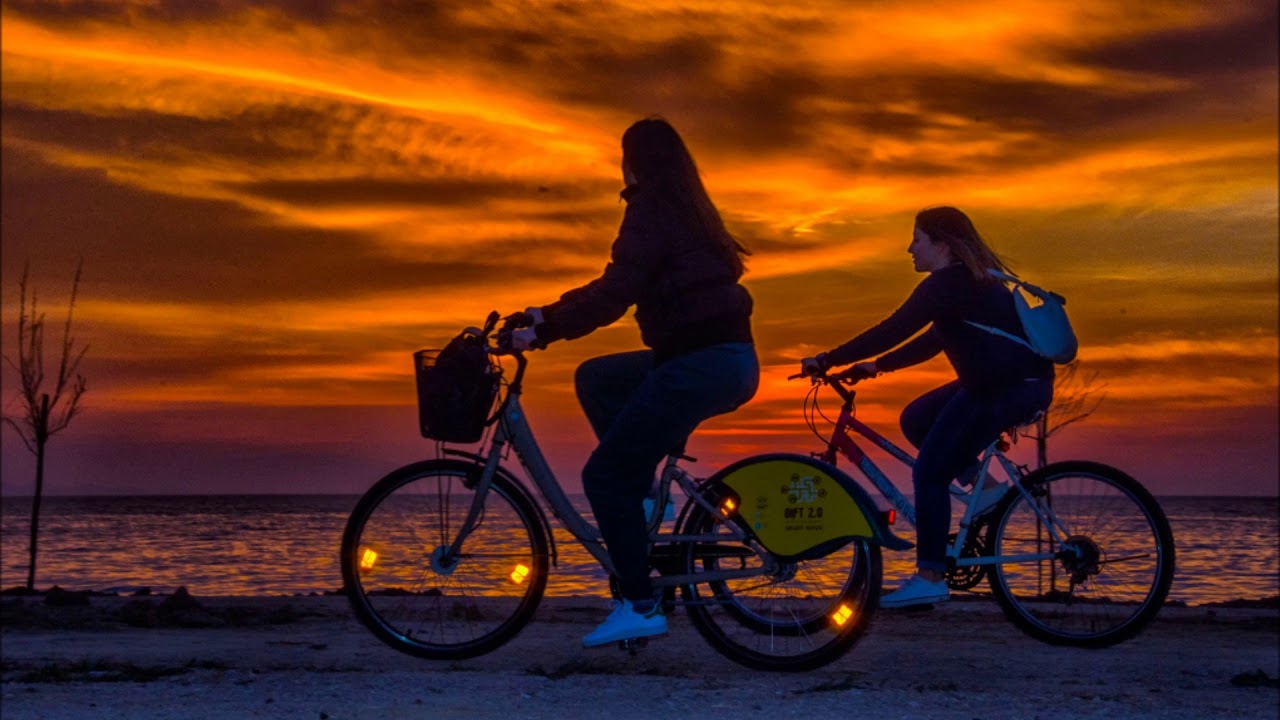 ''ΤΟ ΠΟΔΗΛΑΤΟ ΜΟΥ''ενα τραγουδι με ρυθμο ''swing'' με τον ΘΕΜΗ ΑΝΔΡΕΑΔΗ ...