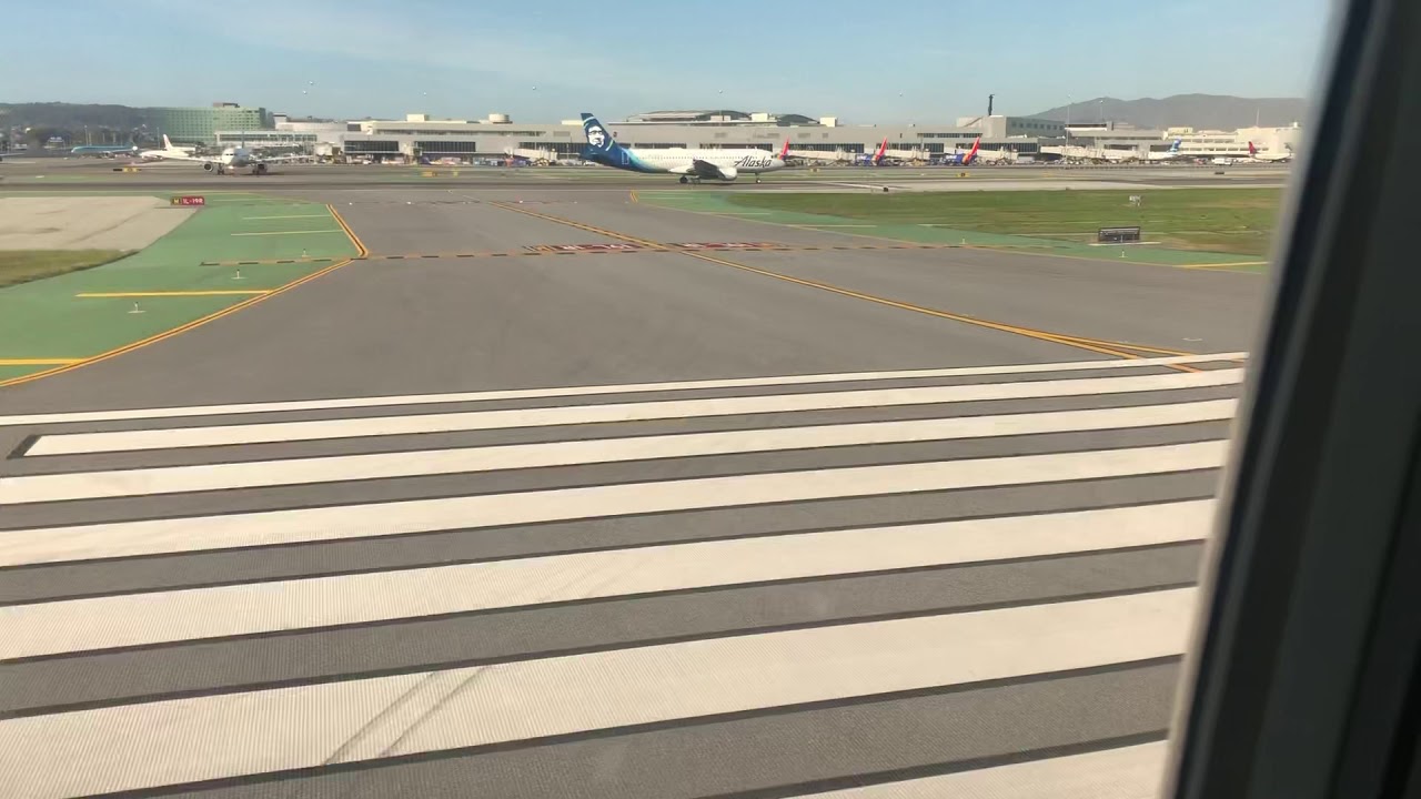 Parallel Takeoff at SFO: United vs. Alaska - YouTube
