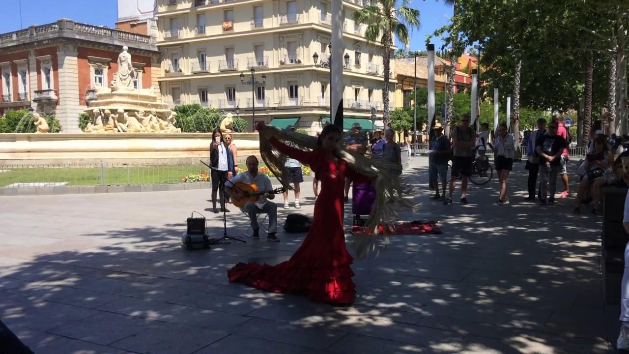Flamenco street performer in Seville, Spain, 15 May 2018 - YouTube
