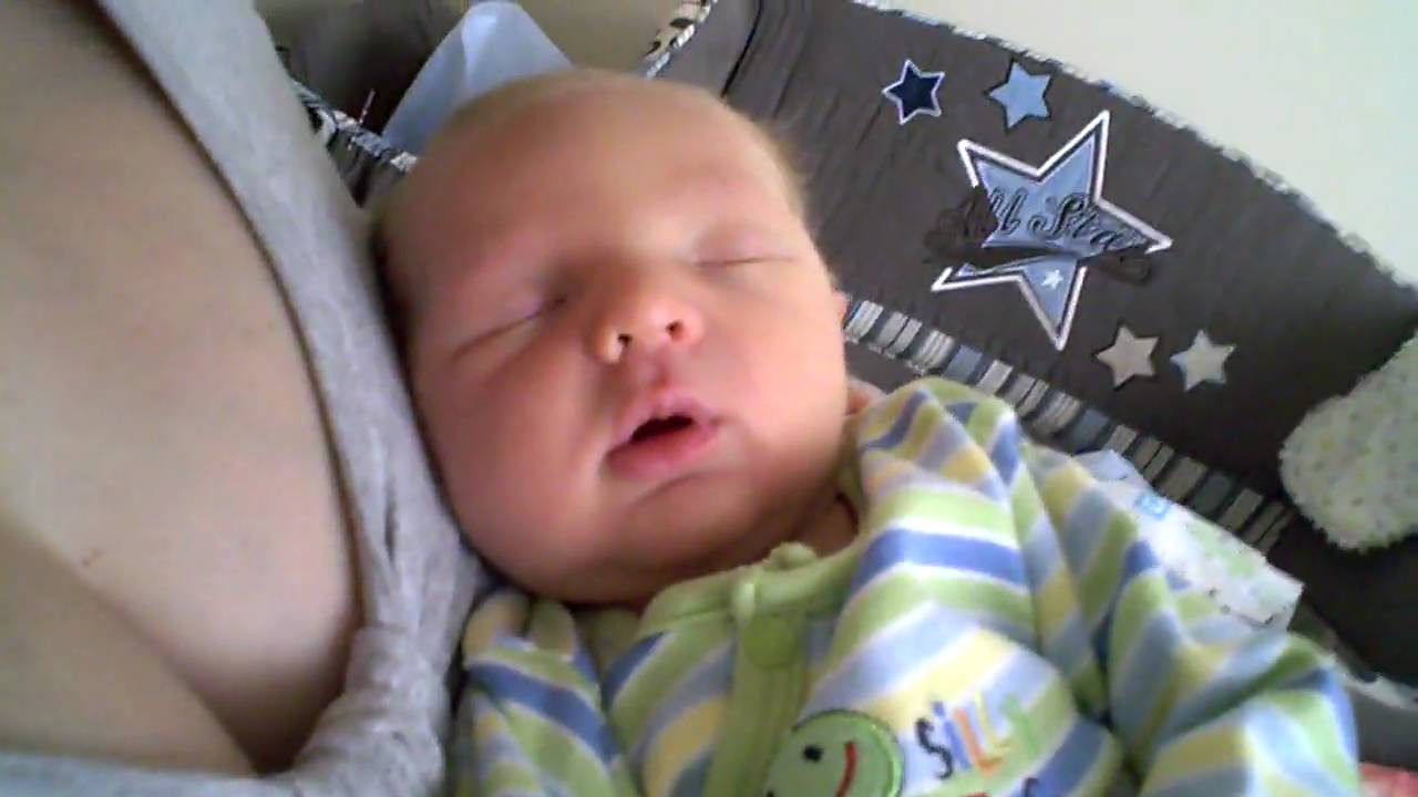 Poppy babysitting Julian - YouTube