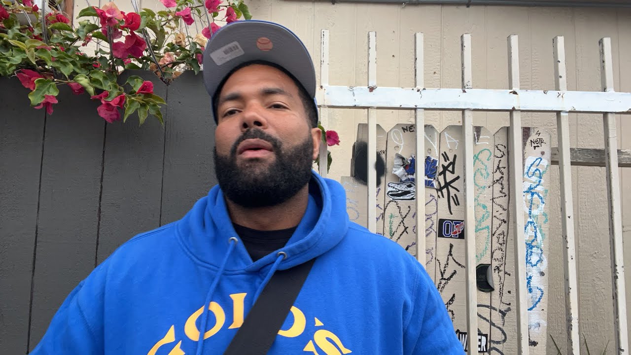 Six hunnet is going live! From the block with his Glock! Cowgirl comes ...