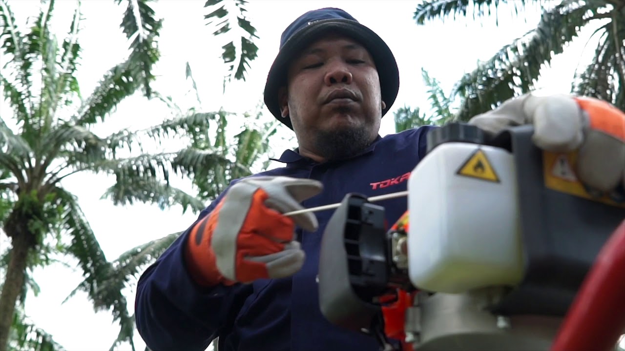 Tokai Earth Auger Malaysia TAG520- Mesin Gali Tanah - YouTube