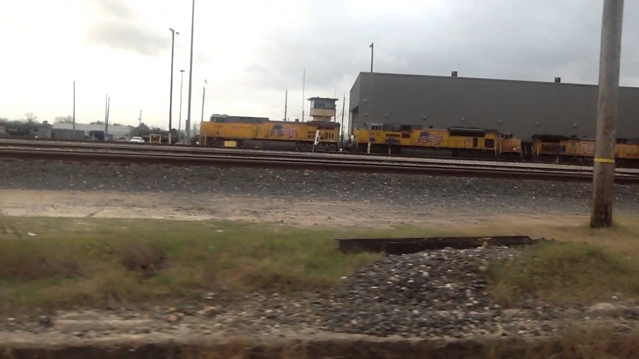 UP 6381 Houston,Tx - YouTube