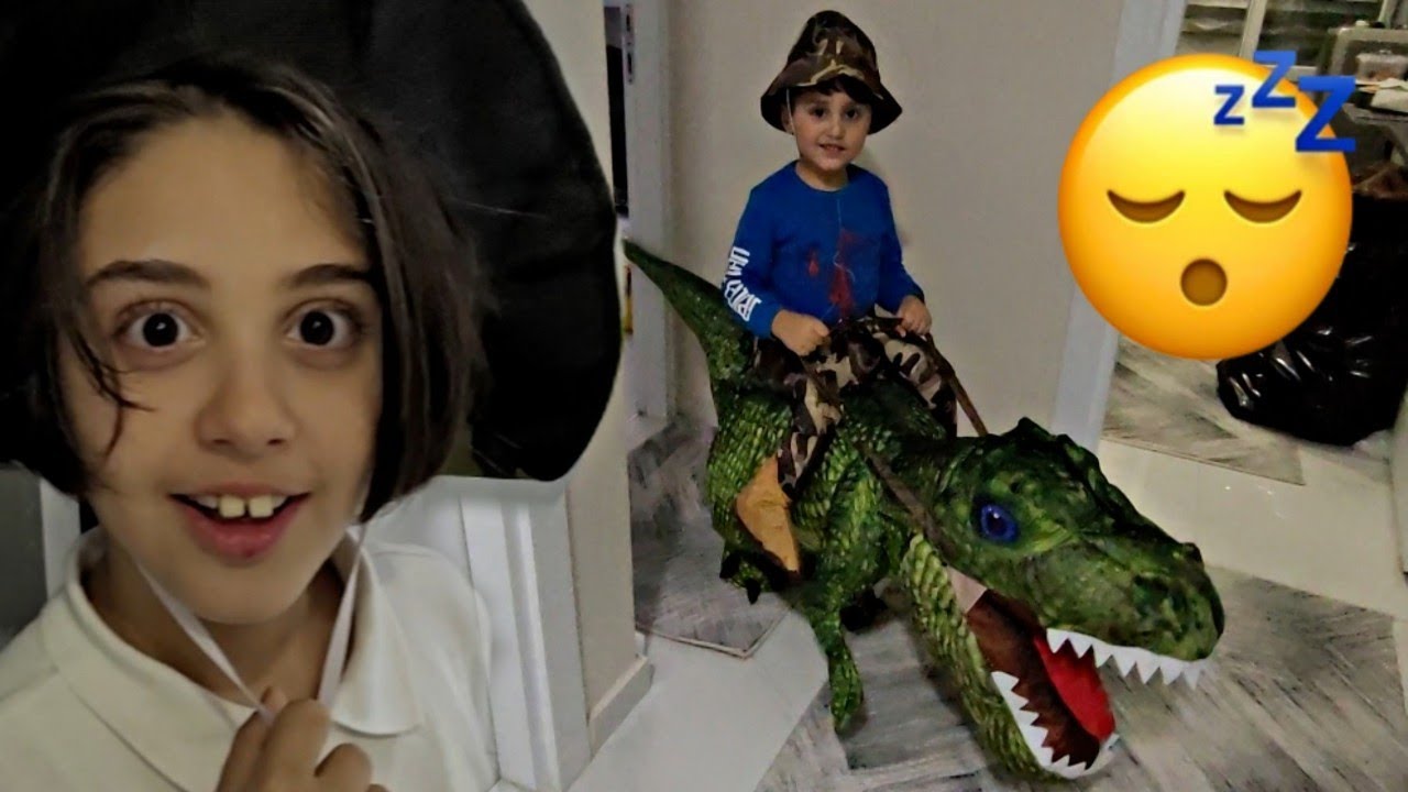 EFE İLE EMİR UYKUCU ÇIKTI. OYUN OYNAMAK İSTEMEDİLER UYUDULAR! - YouTube