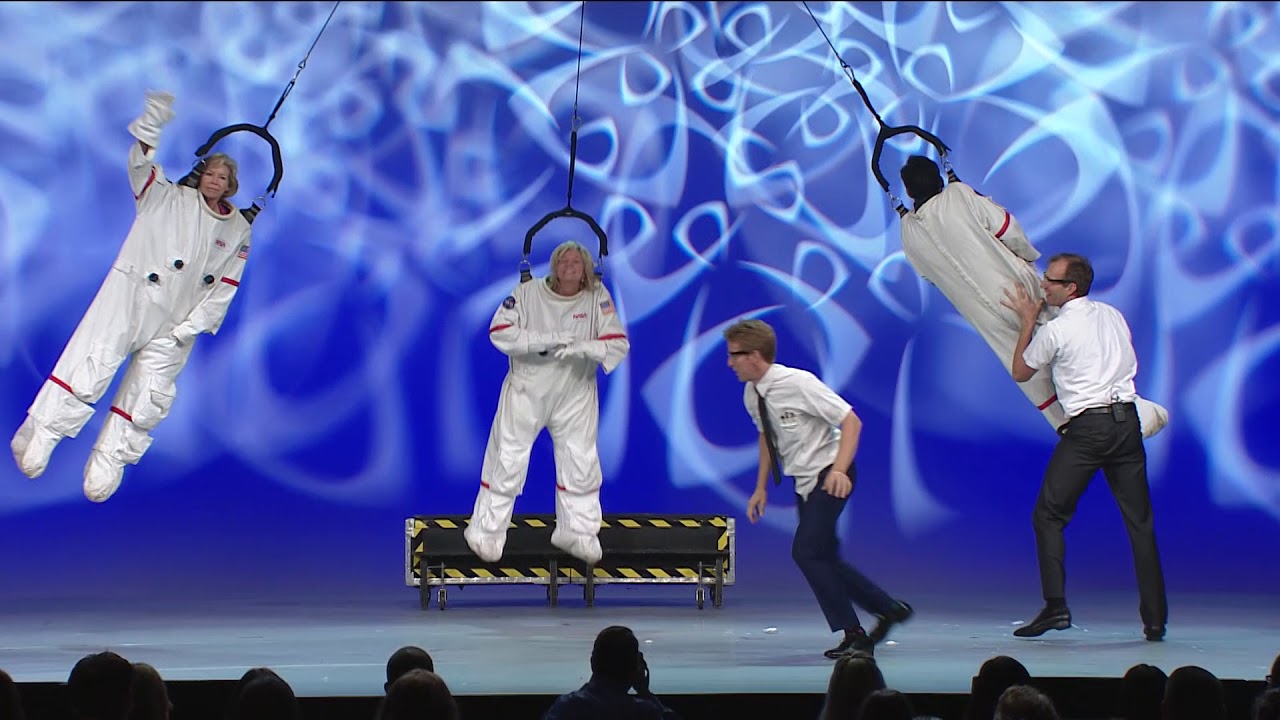 People Juggling Short - YouTube