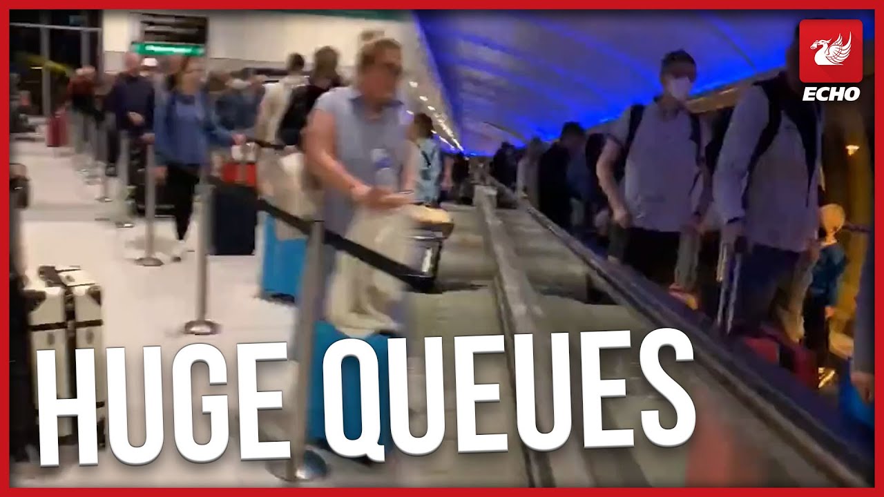 Huge queues at Manchester Airport as people wait for the TUI bag-drop ...