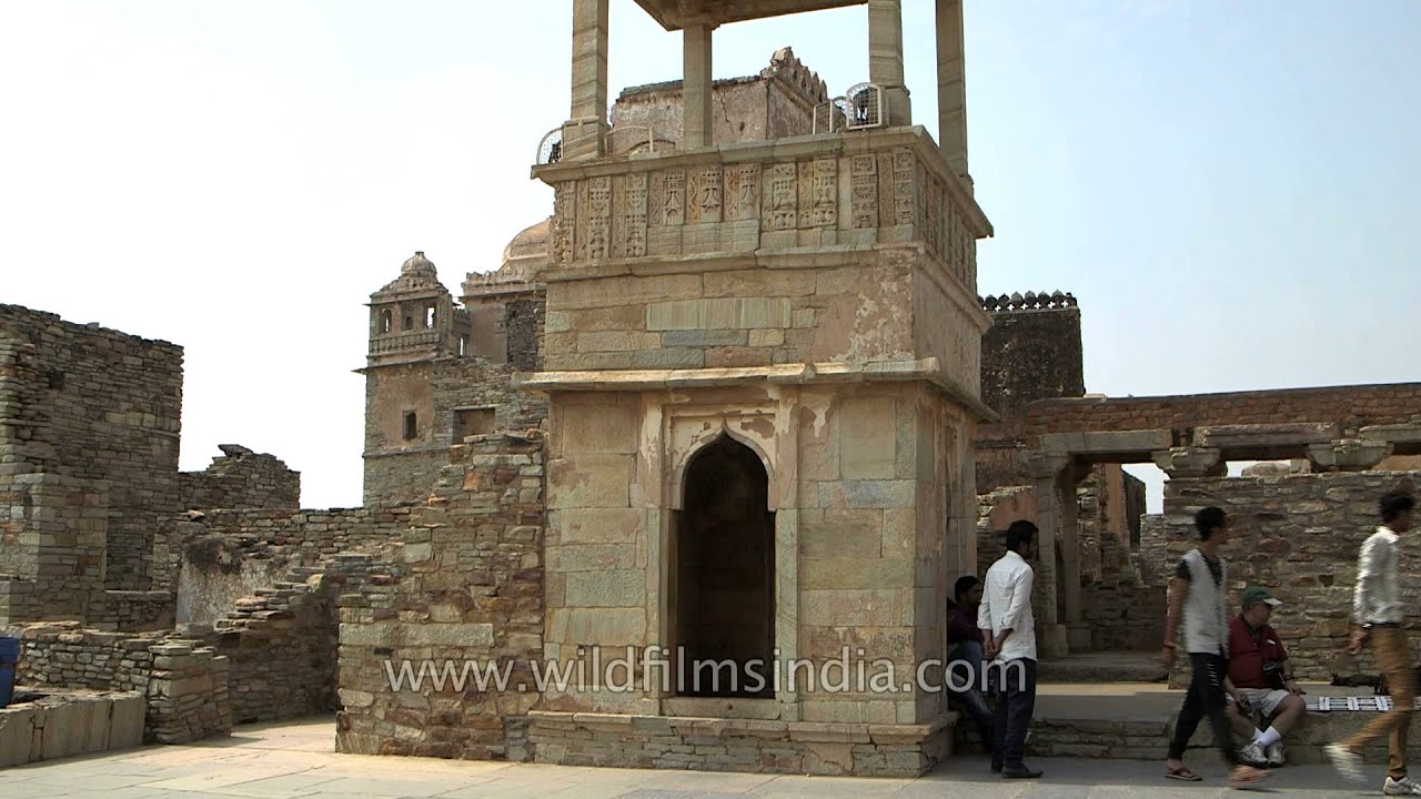 Chittorgarh Fort : The largest fort in India - YouTube