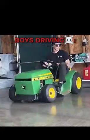 Girls drive vs Boy drive #memes#aura - YouTube