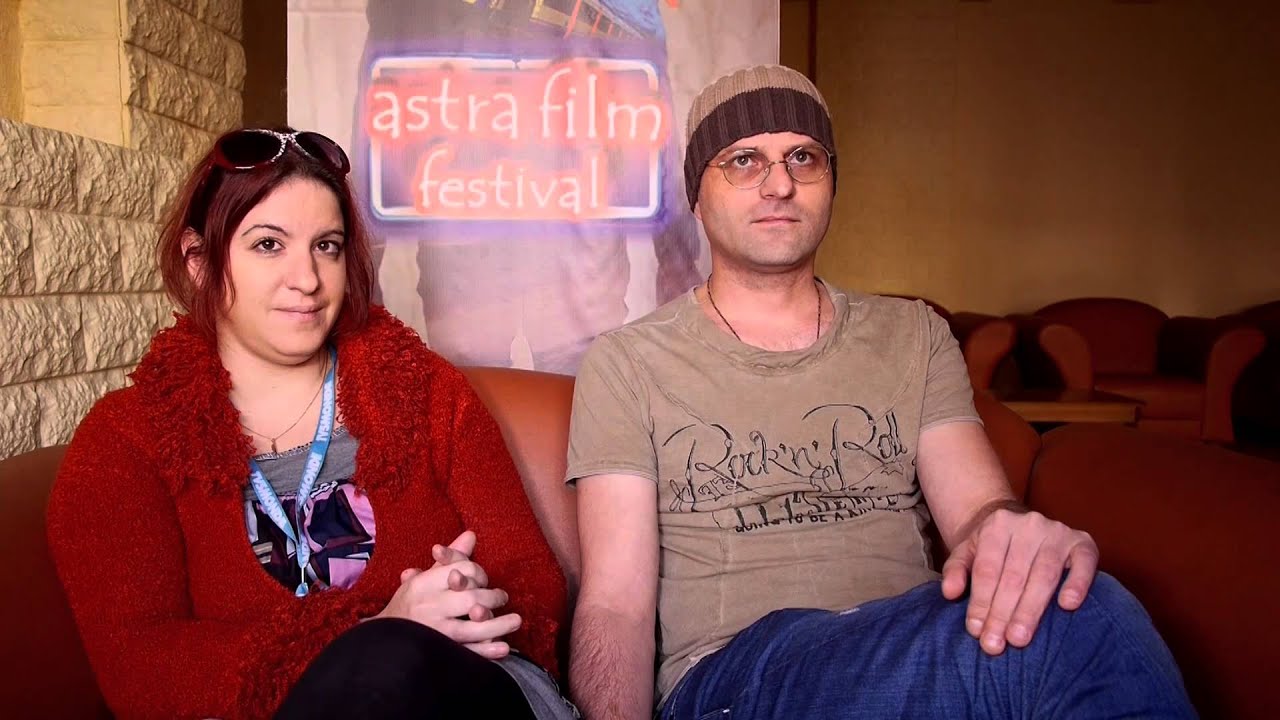 Adina Popescu si Iulian Ghervas Q&A si interviu - YouTube