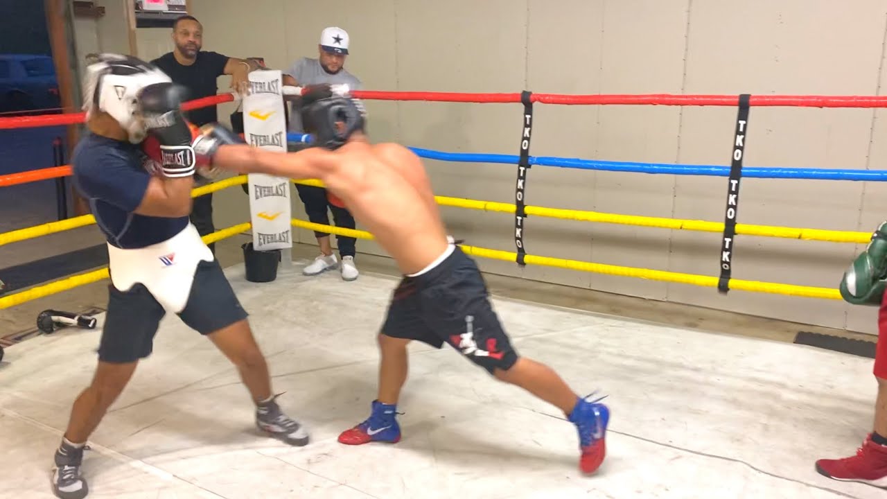 SPARRING WITH THE ELITE BOXERS! - YouTube