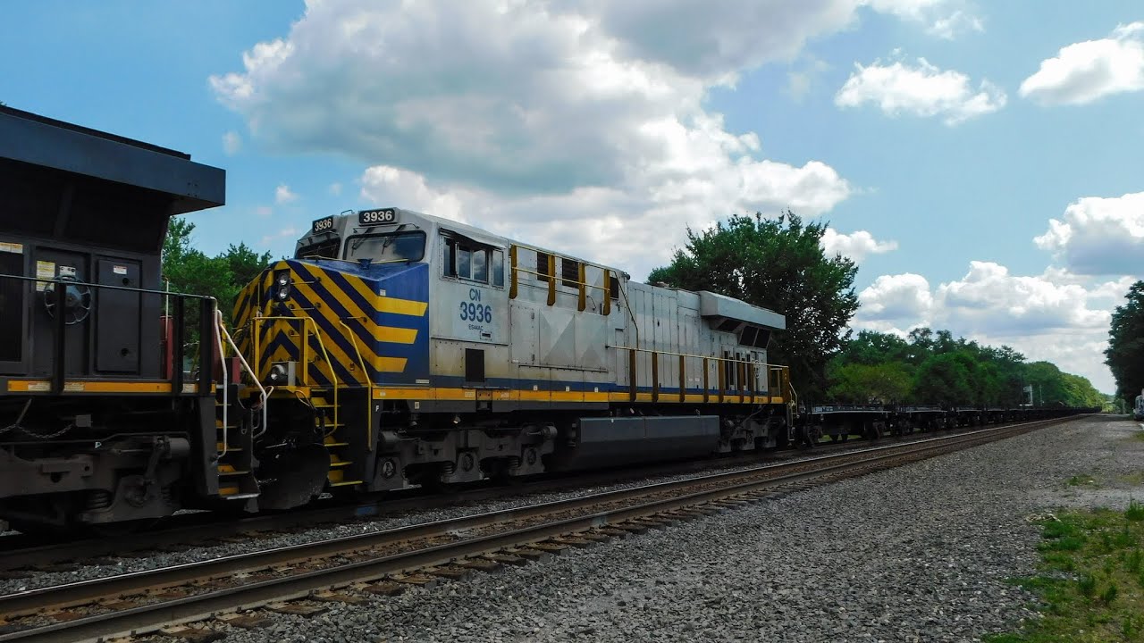 CN 3936 (EX CITI-RAIL) trails on NS B09 through Chesterton! 7/30/22 ...