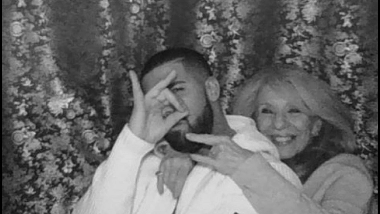 Illuminati Hand Signs 666