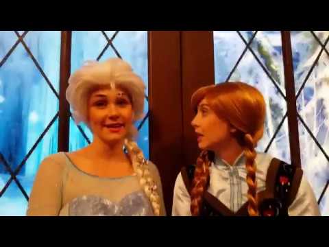 ANNA & ELSA'S FUNNY PRINCESS POSES @ DISNEYLAND! - YouTube