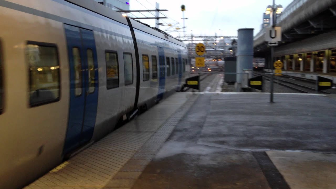 Pendeltåg / Commuter train X60 - Centralen (HD) - YouTube