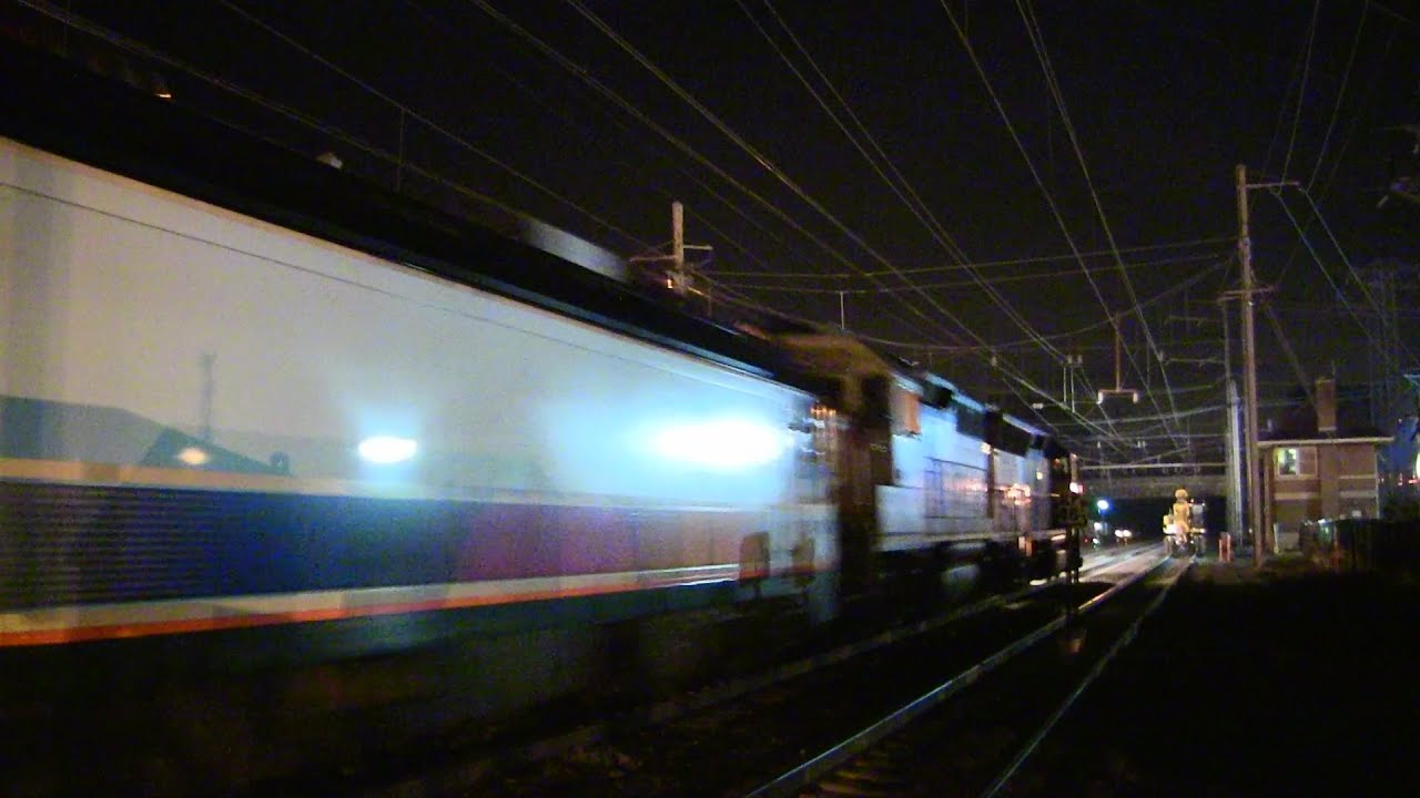 NJT Equipment Move w/ Two GP40-2s, ALP46, Comets & Arrow IIIs - YouTube