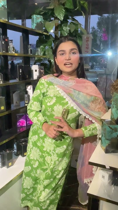 Twinhayabareera with Eman Ali pyari walls #twinhayabareera #Pyariwalls #EmaanZulfiqarAli - YouTube