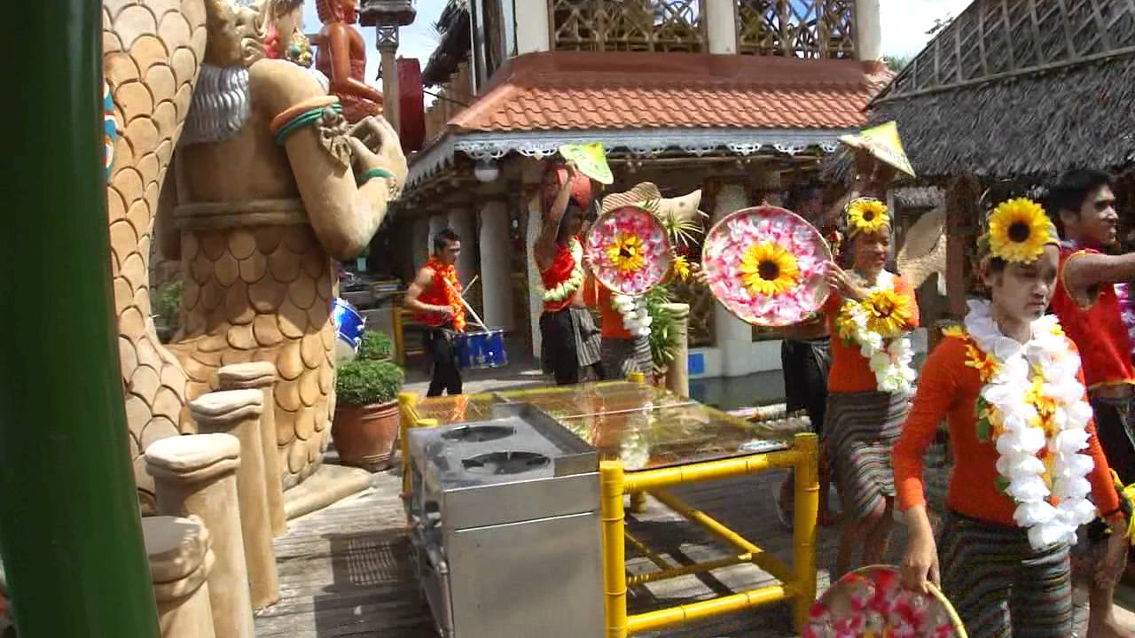 Isdaan Floating Restaurant CALAUAN LAGUNA - YouTube