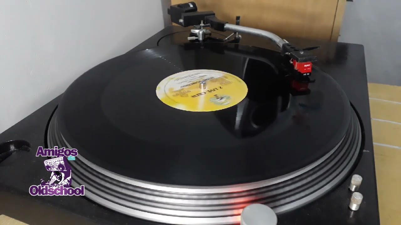 The 2 Live Crew - Move Somethin' (Vocal Radio Version) - YouTube