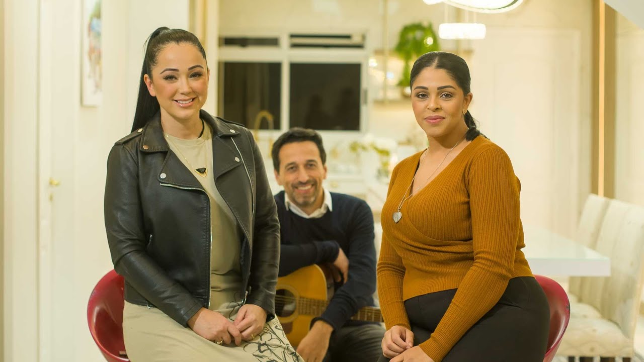 Ariely Bonatti feat. Helen Rosa - Quando Jesus Estendeu a Sua Mão - YouTube