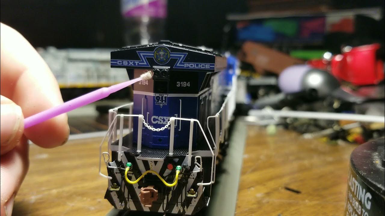 Scaletrains Es44 CSX 3194 Review - YouTube