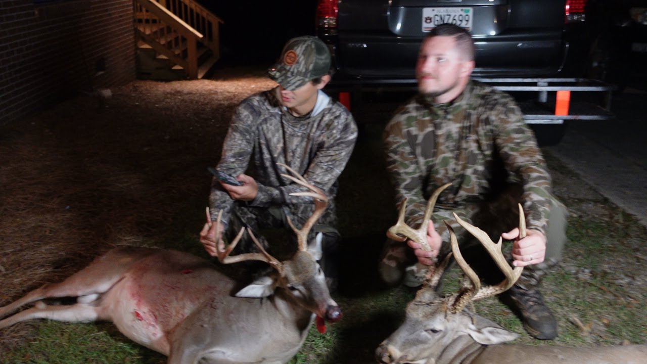 BIG BUCK DOWN!! (Alabama 24-25 bow season opener) - YouTube