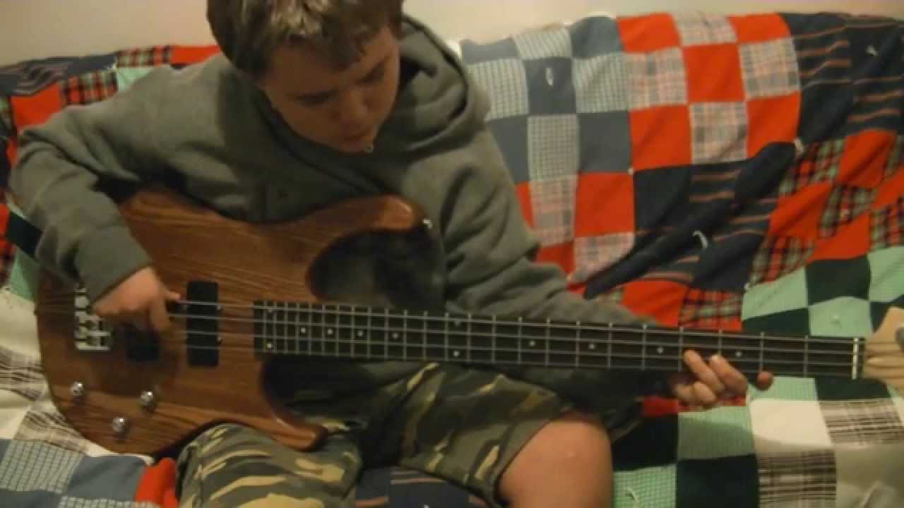 How to play the D Major Scale on the bass guitar - YouTube