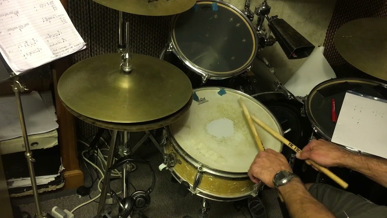 How to play a circus drum roll (buzz roll) for John - YouTube