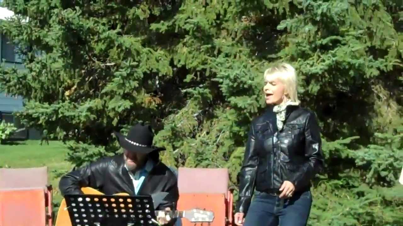 Meals in the Fields 4 - Lisa Hewitt - YouTube