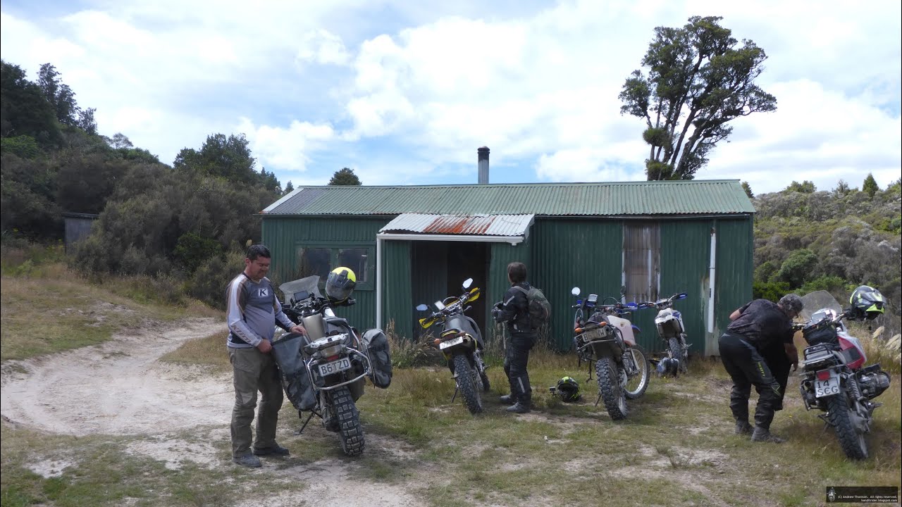 Ten Man hut - YouTube