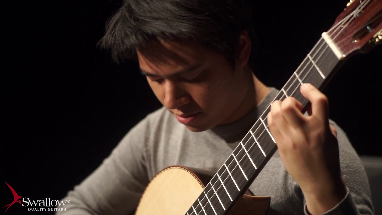 Đặng Ngọc Long: Rain (Mưa) - An Tran, playing on a Vietnamese guitar ...
