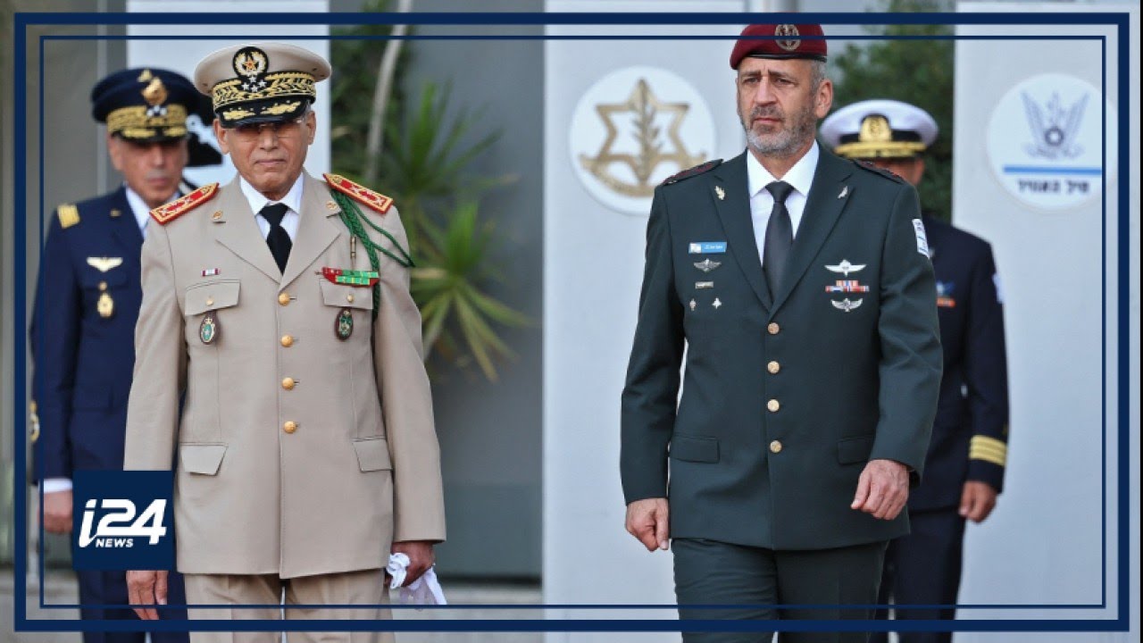 Moroccan military chief welcomed by honor guard at IDF HQ - YouTube