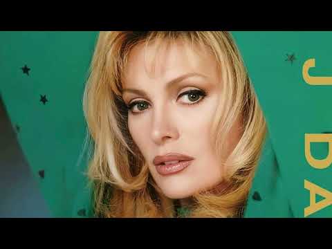 2. Ajda - Başkasını Tanımam (Remastered) 
