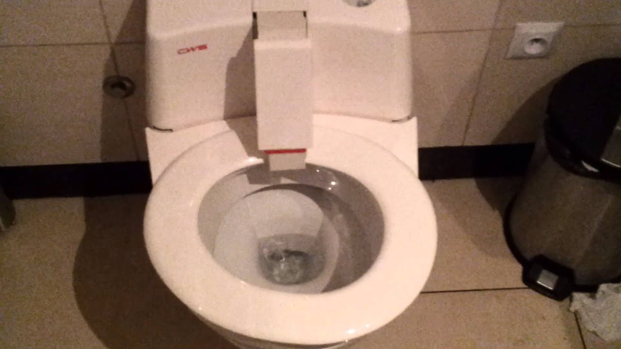 Kosmiczny kibel !! - YouTube