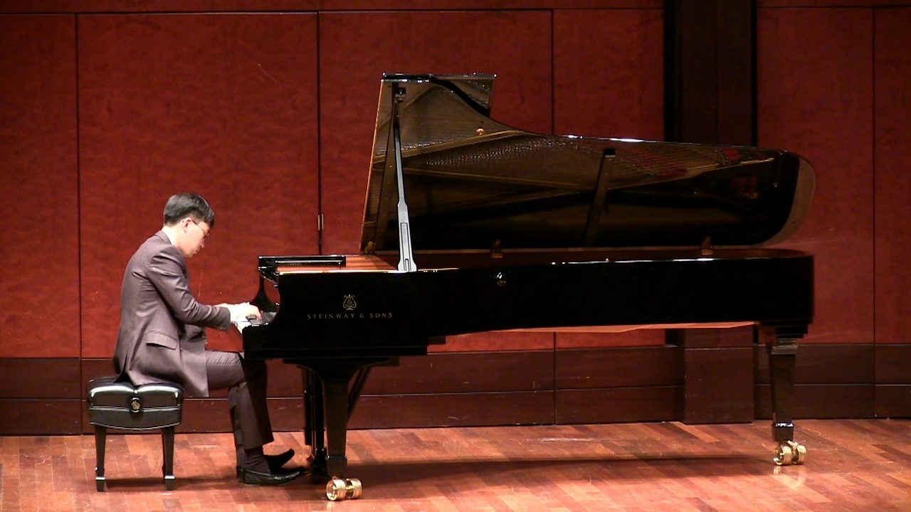 Corigliano Fantasia on an Ostinato - Jiwon Han - YouTube