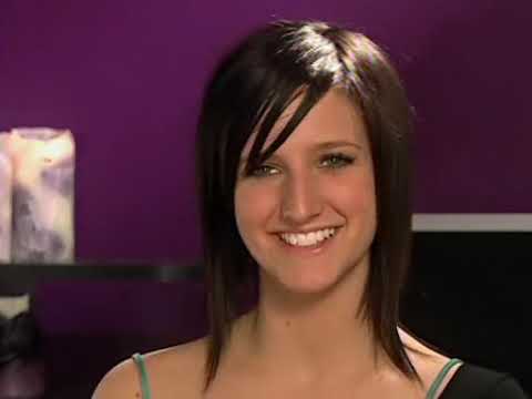 The Ashlee Simpson Show S02 E02 "Ashlee's Notorious Performance" - YouTube